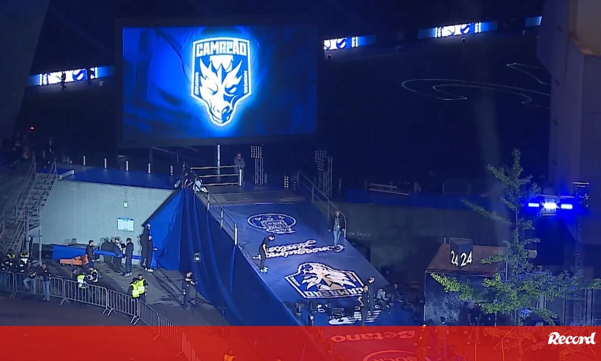 Festa do título do FC Porto em direto - Vídeos - Jornal Record