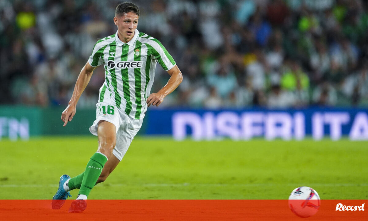 Diretor desportivo do Leipzig reuniu-se com alvo do Sporting - Sporting ...