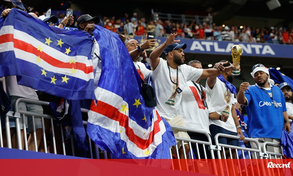 Para mais tarde recordar: as imagens da festa de Cabo Verde após o ...